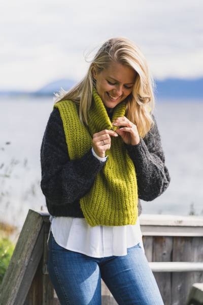 Bruravik Sweater Apple Green - Vakre Vene