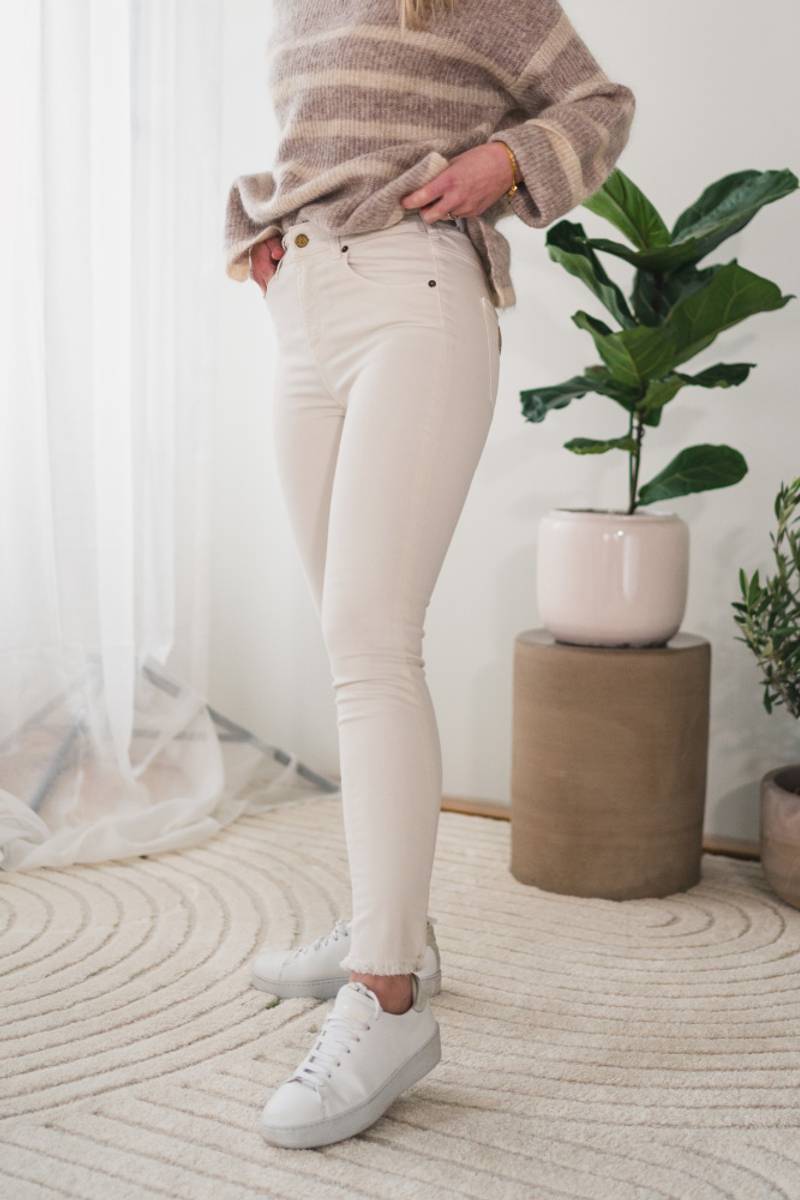 Celia Edge Megalia Shot Ecru - Vakre Vene